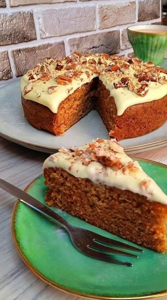 Moist Carrot Cake With Cream Cheese Frosting Cyssero