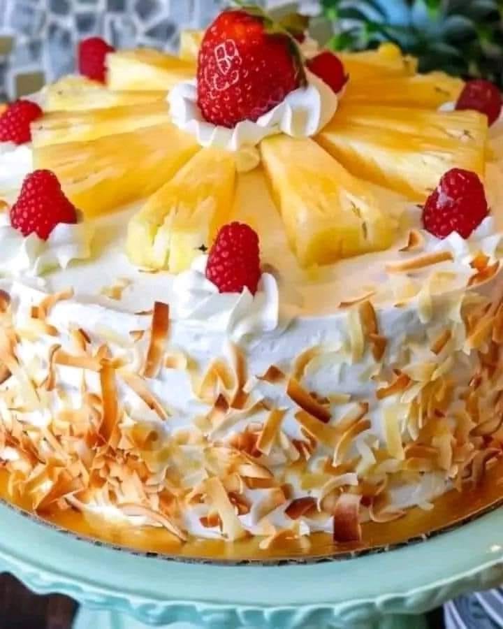 Tropical Pineapple Coconut Cake Recipe - CYSSERO