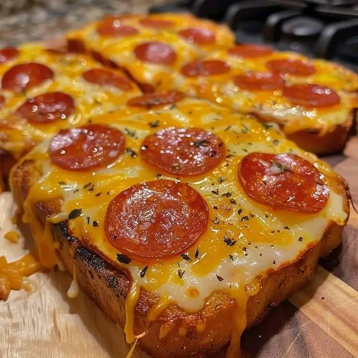 Pepperoni Cheese Toast - CYSSERO