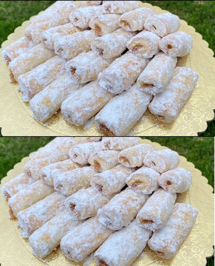 Powdered Sugar-Coated Pastries - CYSSERO