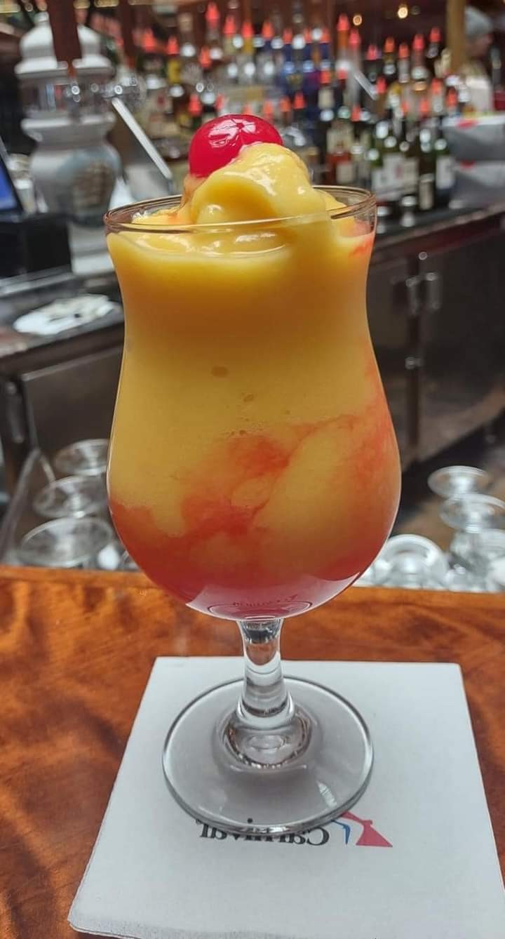 Mango-Strawberry Swirl Frozen Drink - CYSSERO