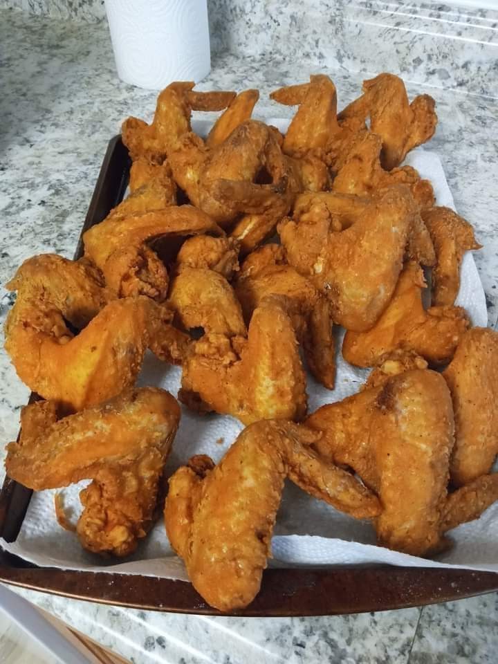 "Crispy Golden Chicken Wings" - CYSSERO