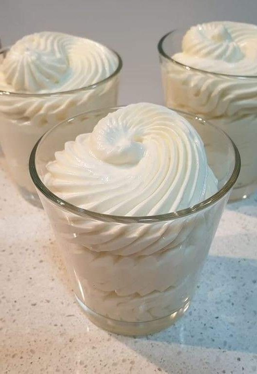 Vanilla Whipped Cream Mousse - CYSSERO