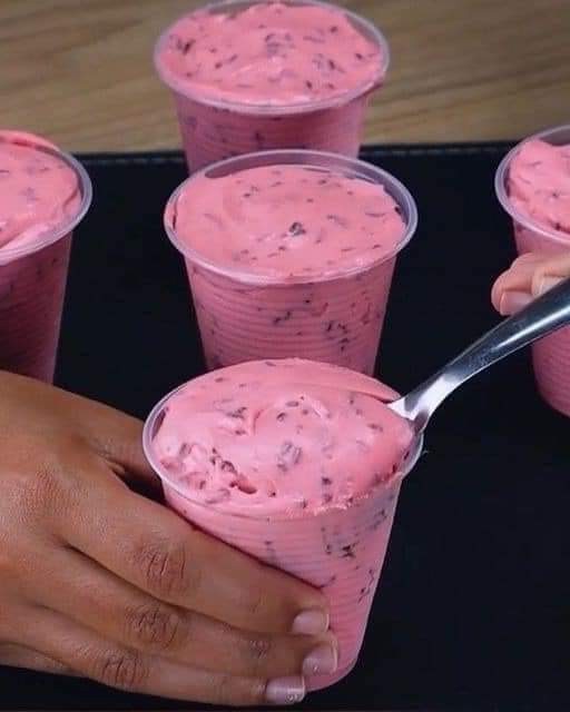 Recipe for Homemade Berry Mousse Cups - CYSSERO
