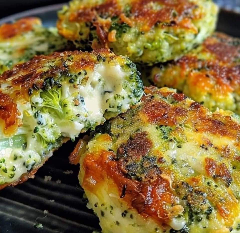 broccoli and cheese fritters - CYSSERO