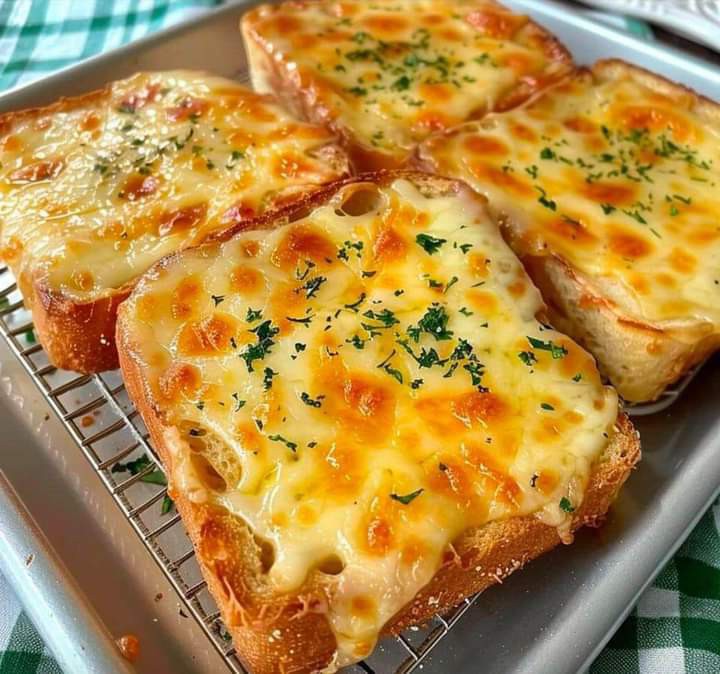 Grilled Cheese Toast Recipe - CYSSERO