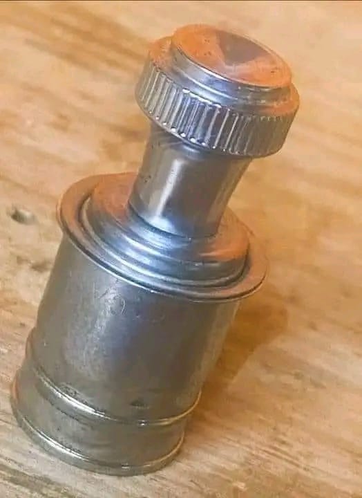 The Timeless Charm of Vintage Car Cigarette Lighters - CYSSERO
