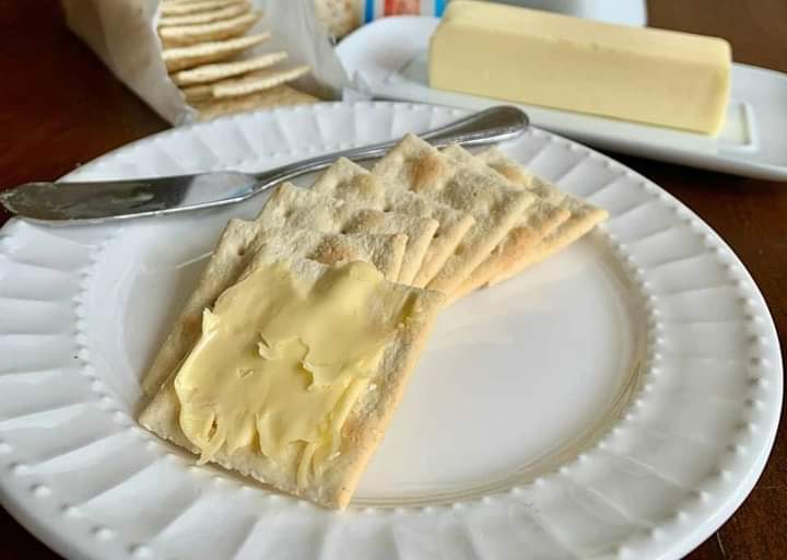 Simple Pleasures: The Timeless Combination of Crackers and Butter - CYSSERO