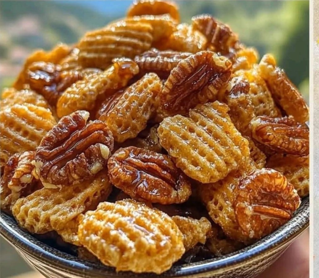 Caramel Pecan Chex Mix - CYSSERO