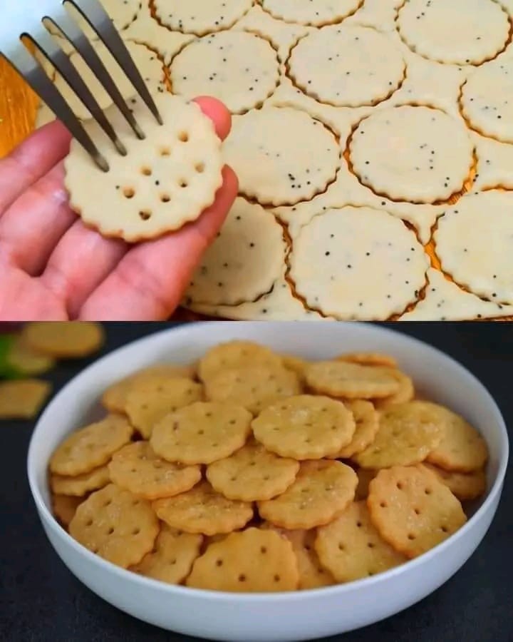 Homemade Crispy Crackers Recipe - CYSSERO
