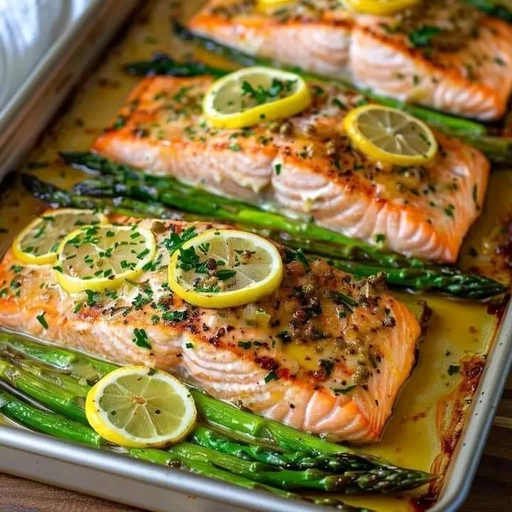 Lemon and Herb Baked Salmon with Asparagus - CYSSERO