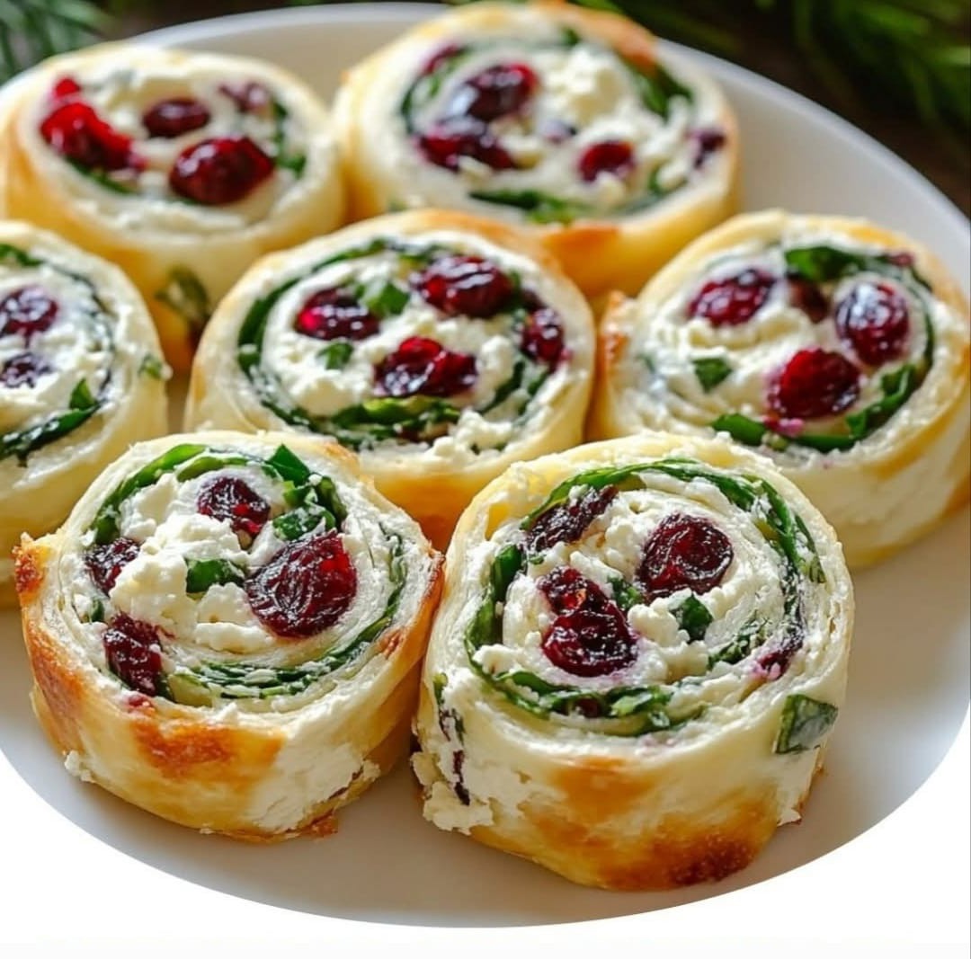 Cranberry and Spinach Cream Cheese Pinwheels: A Perfect Party Appetizer ...