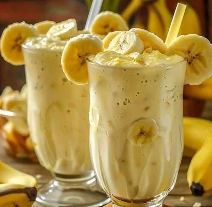 Creamy Banana Milkshake Recipe - CYSSERO