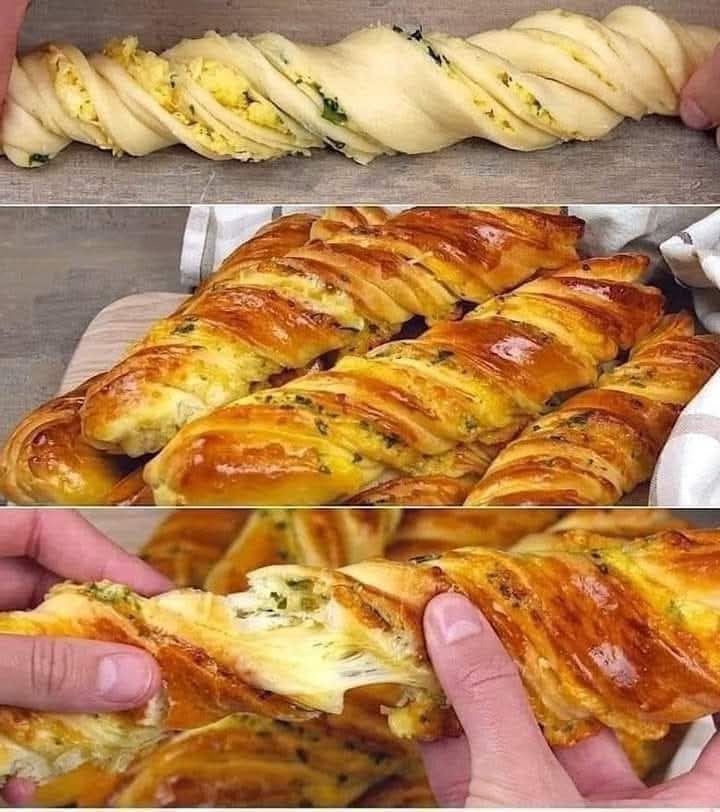 Cheesy Garlic Twisted Breadsticks - CYSSERO