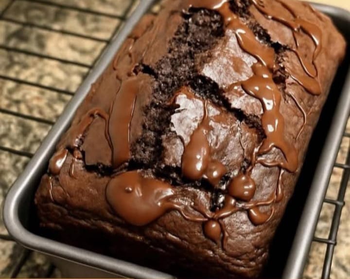 Hot Fudge Brownie Bread – A Decadent Chocolate Lover’s Dream - CYSSERO