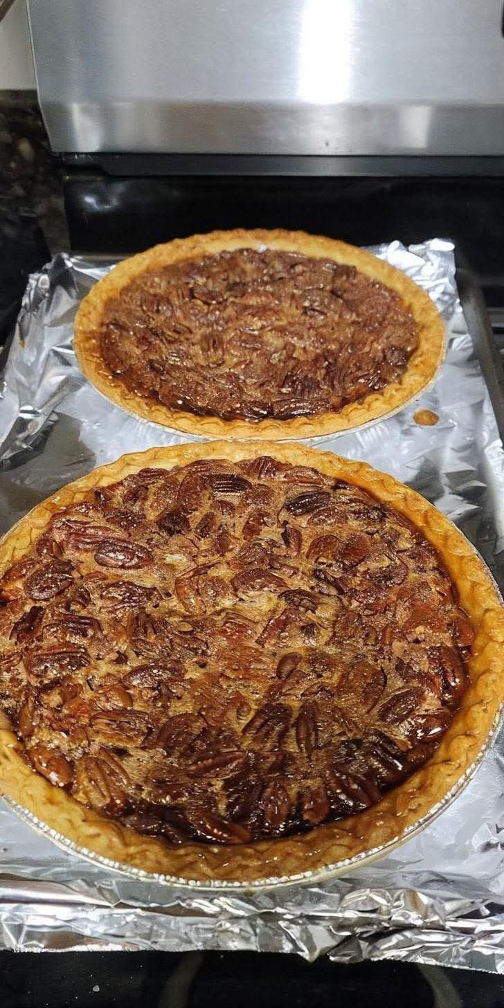 Classic Southern Pecan Pie Recipe - CYSSERO