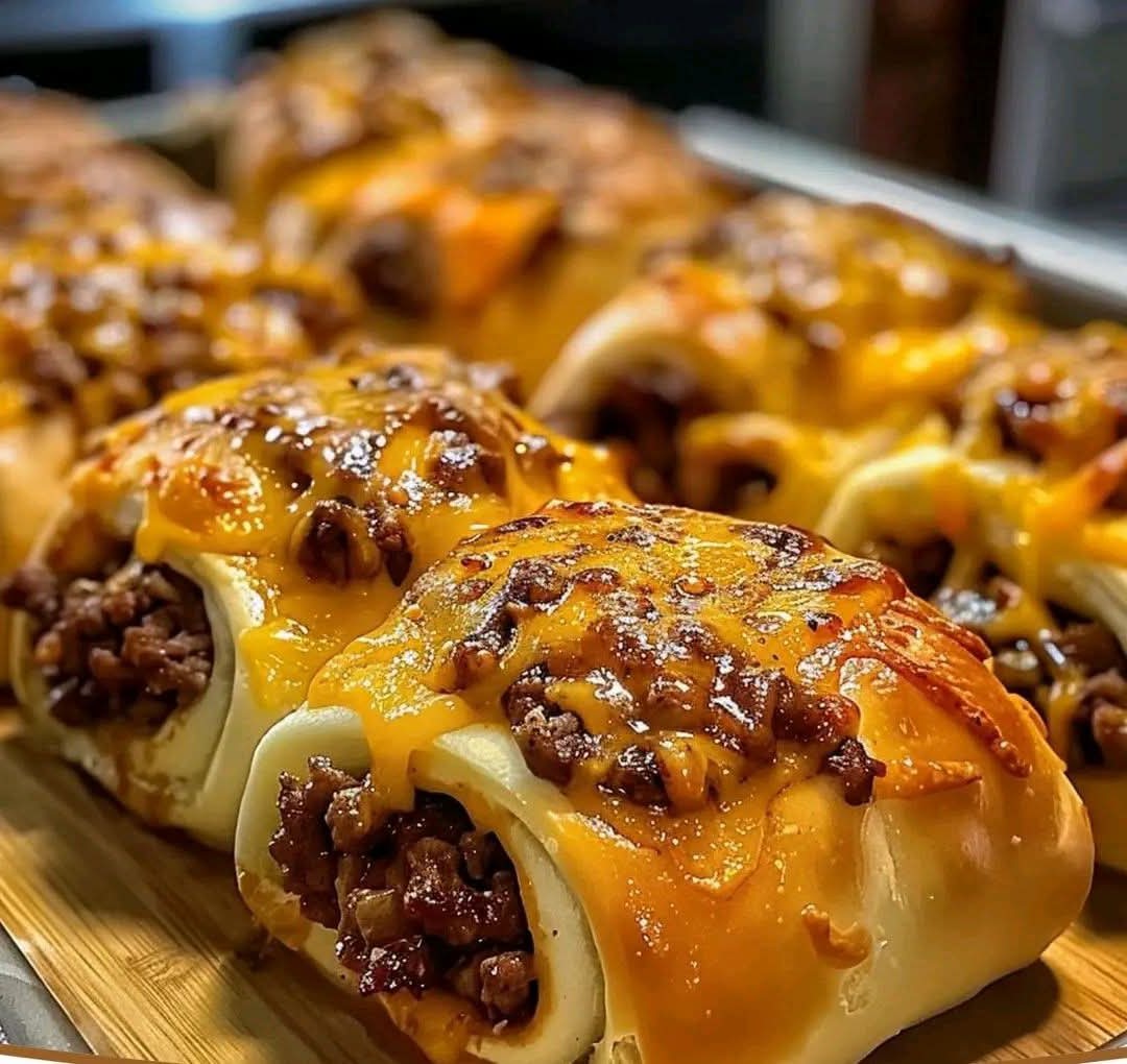 Cheesy Beef Rolls - CYSSERO