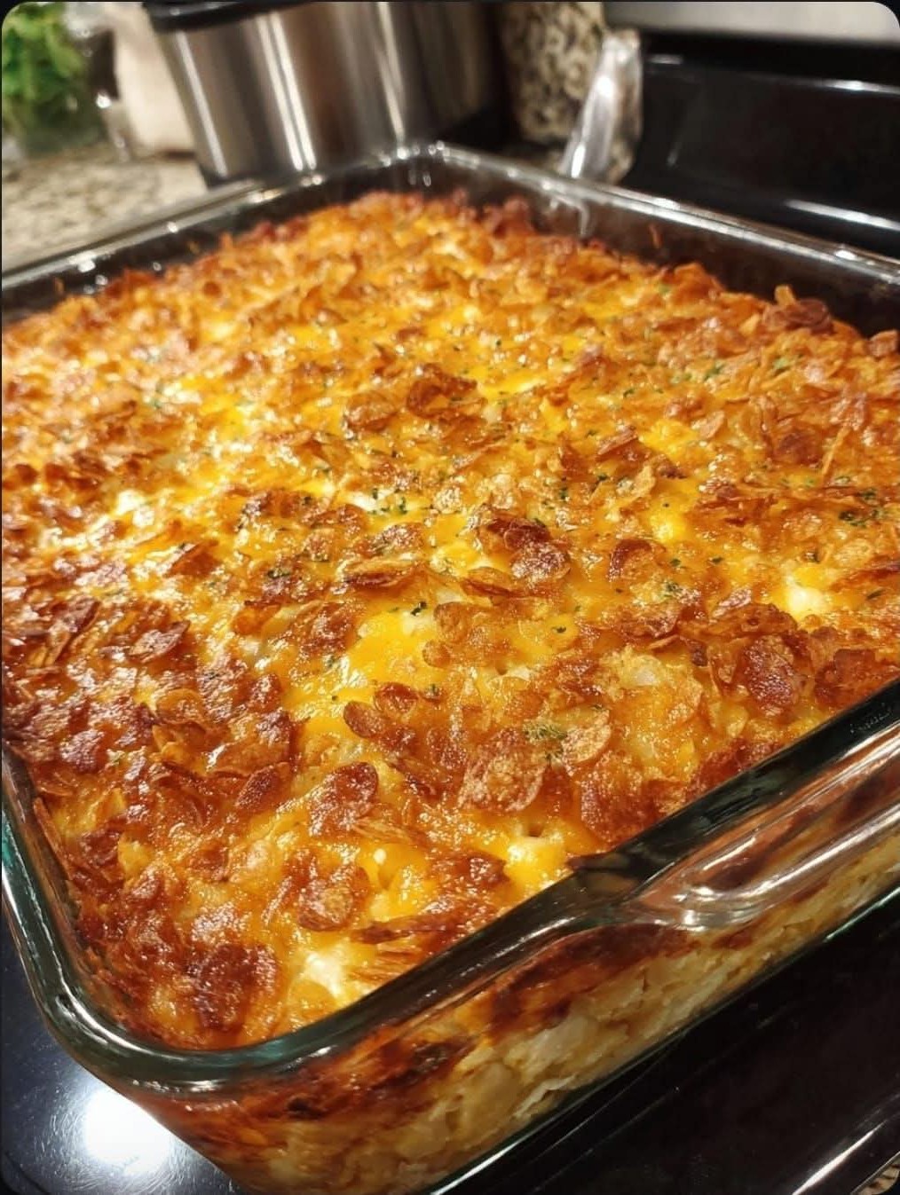 Cheesy Crispy Hashbrown Casserole - CYSSERO