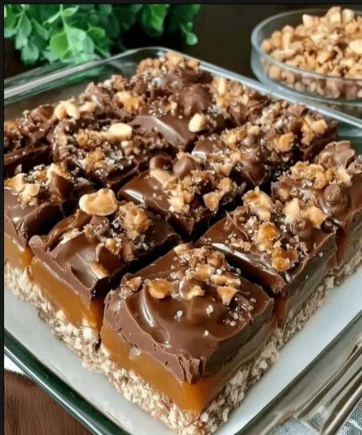 Chocolate Caramel Peanut Squares - CYSSERO