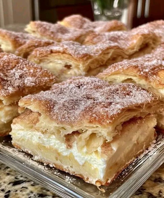 Vanilla Custard Puff Pastry Bars - CYSSERO